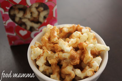caramel popcorn twists - Food Mamma
