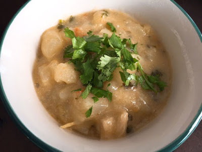 creamy coconut cassava with chicken (mogo) - Food Mamma