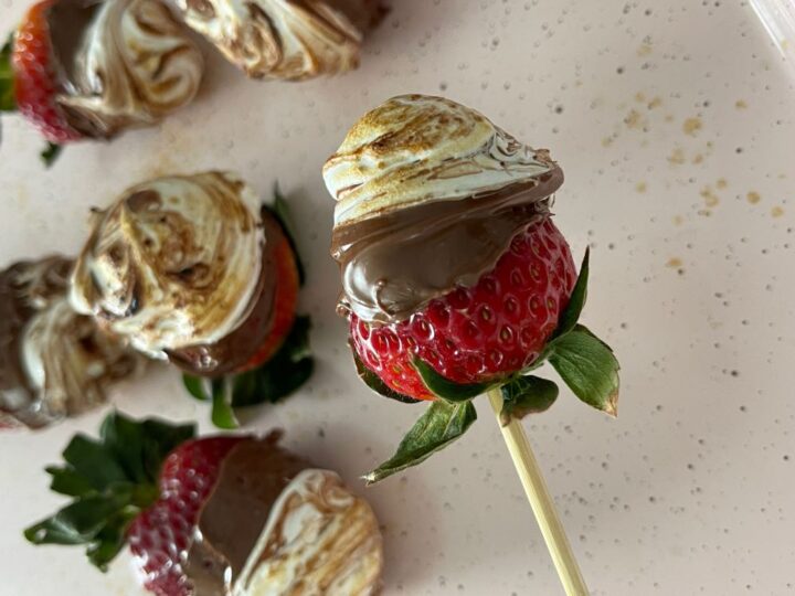 Strawberry Nutella Smores - Food Mamma